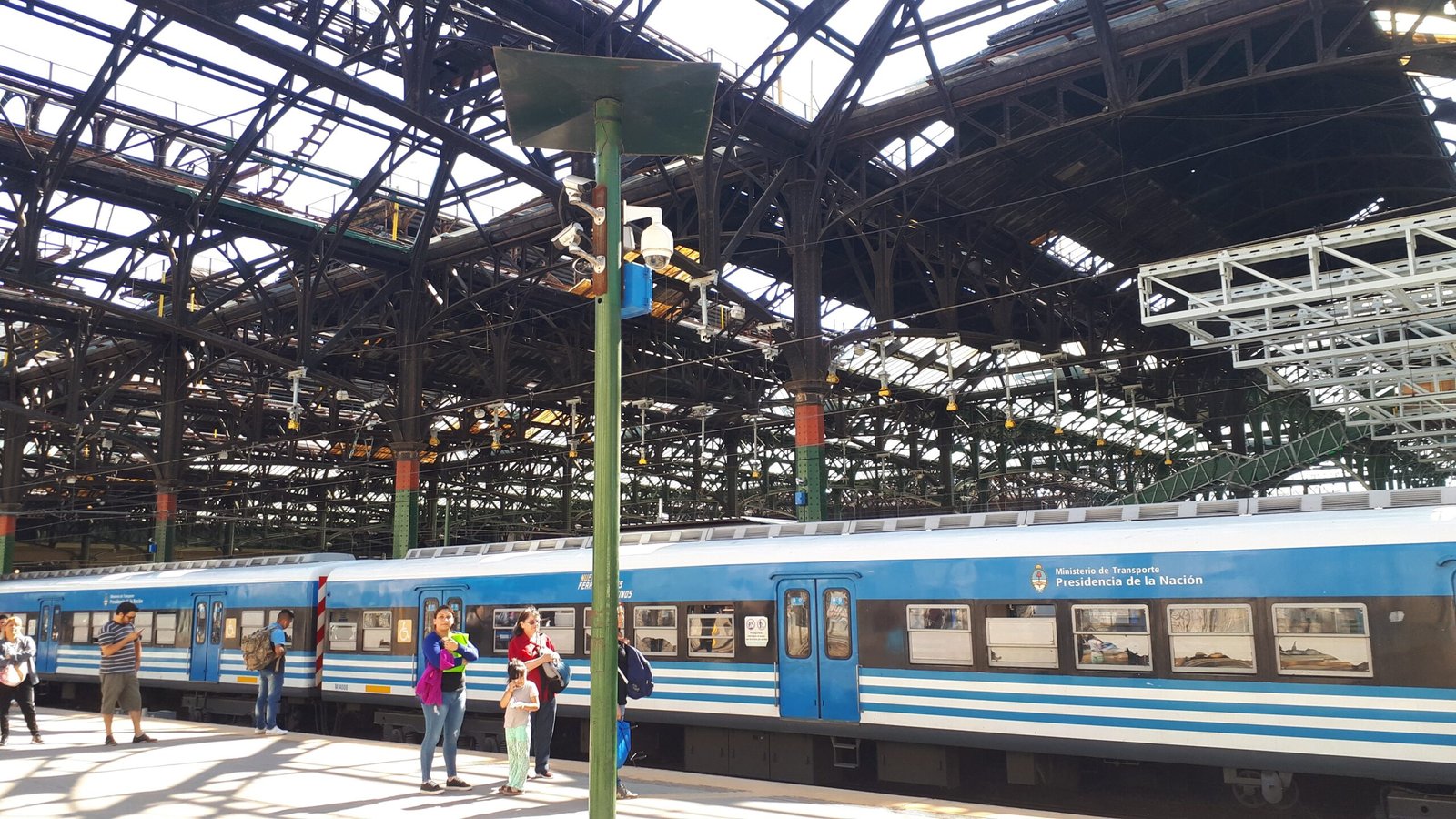 El Tren Roca ramal La Plata funcionarán mañana domingo con servicio ...