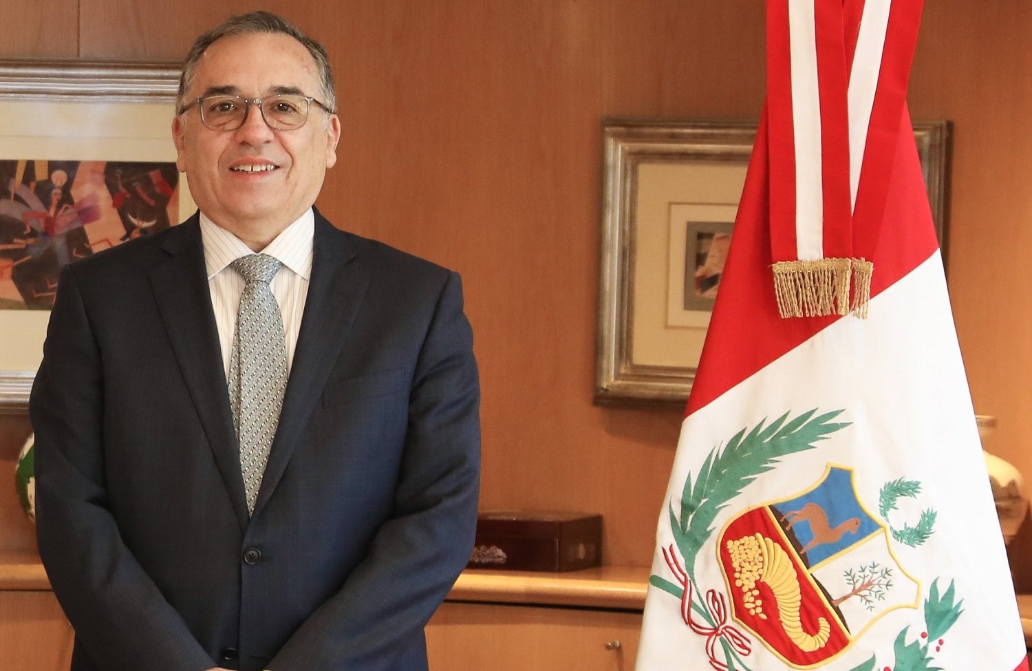 El embajador peruano Carlos Chocano Burga disertará en la UNLa